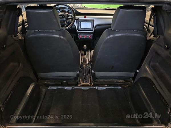 Grey Ligier JS 50 2022 in Tallinn, with an engine capacity of 0.49 L and mileage of 32 thousand km for 10790 €, photo 10 on AUTOMOTO.COM.LV