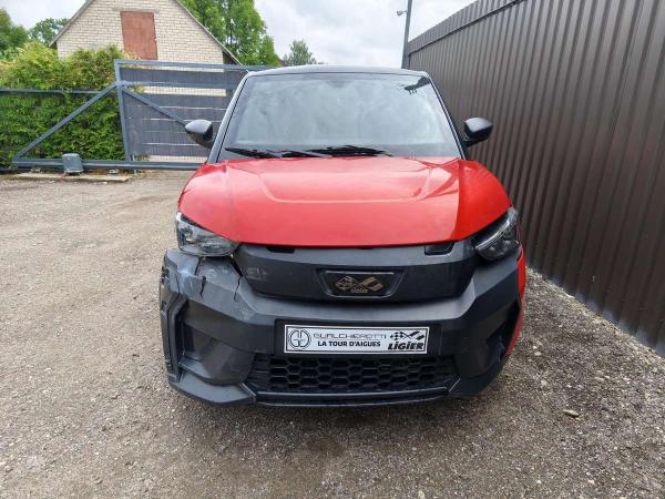 Sarkans Ligier JS 50 2025 Kauņa, ar dzinēja tilpumu 0.50 L un nobraukumu 9 tūkst. km par 10700 €, foto 2 vietnē AUTOMOTO.COM.LV