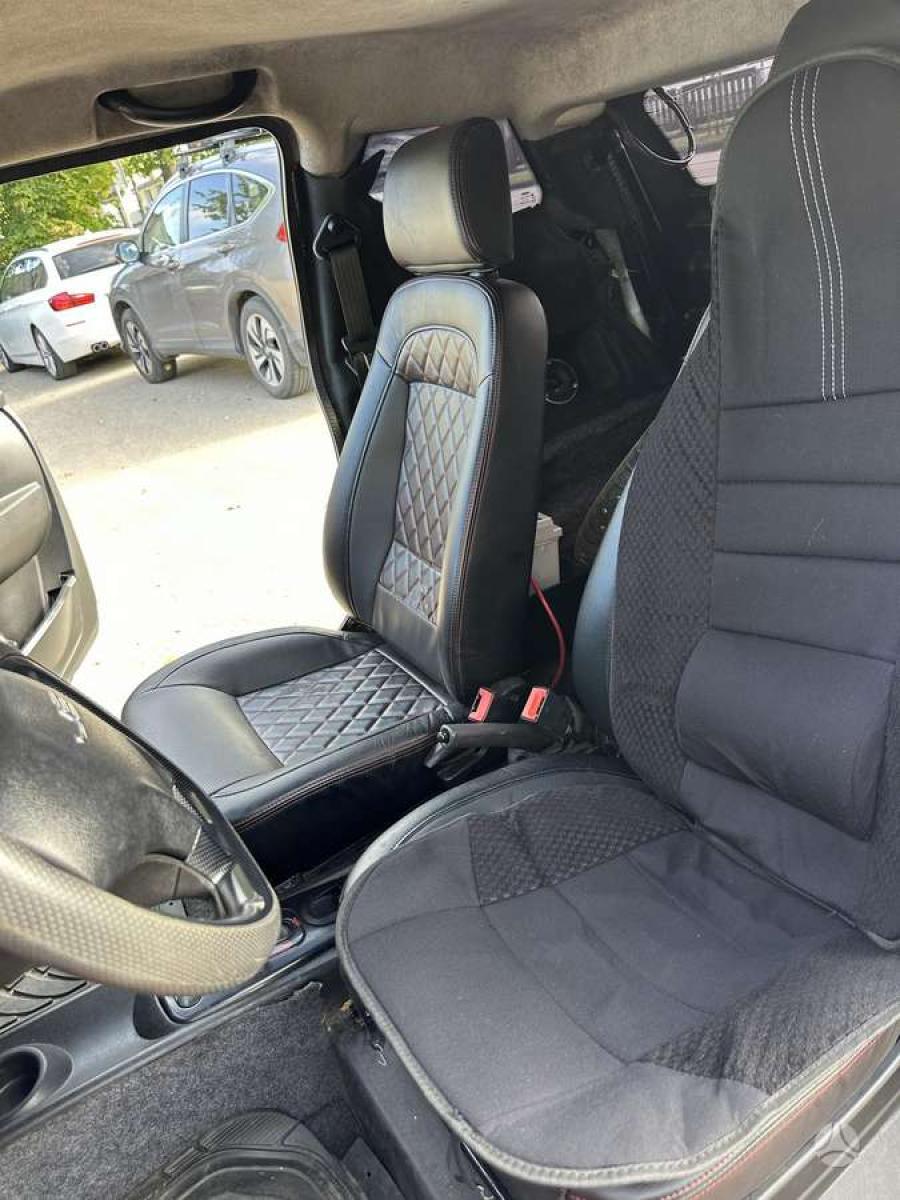 Red Ligier JS 50 2017 in Siauliai, with an engine capacity of 0.51 L and mileage of 53 thousand km for 6700 €, photo 19 on AUTOMOTO.COM.LV