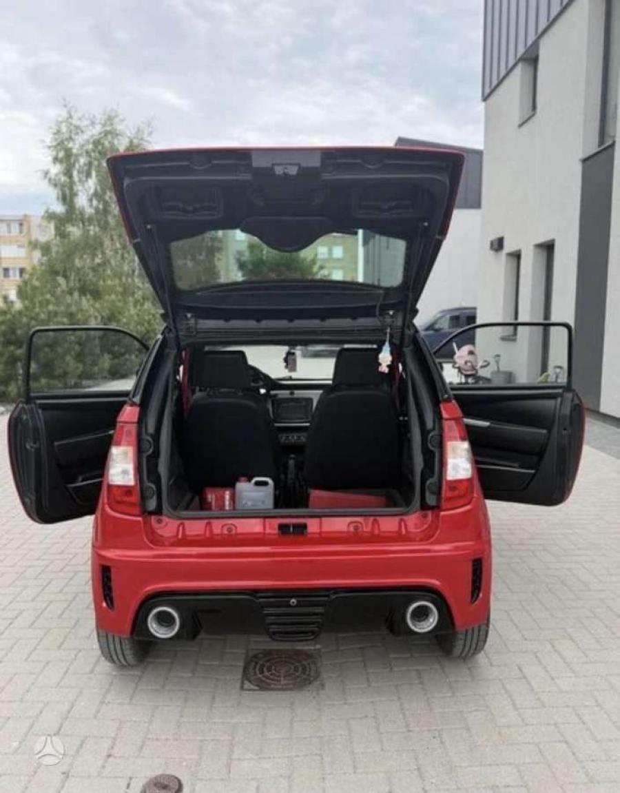Red Ligier JS 50 2020 in Siauliai, with an engine capacity of 0.50 L and mileage of 29 thousand km for 9300 €, photo 3 on AUTOMOTO.COM.LV