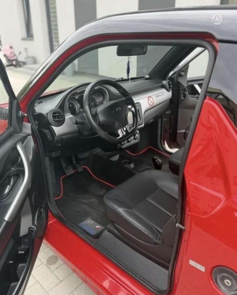 Red Ligier JS 50 2020 in Siauliai, with an engine capacity of 0.50 L and mileage of 29 thousand km for 9300 €, photo 4 on AUTOMOTO.COM.LV
