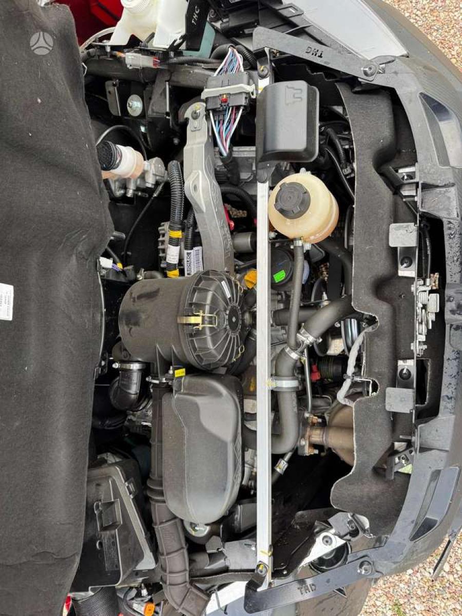 Sarkans Ligier JS 50 2025 Kauņa, ar dzinēja tilpumu 0.00 L un nobraukumu 3 tūkst. km par 12200 €, foto 20 vietnē AUTOMOTO.COM.LV