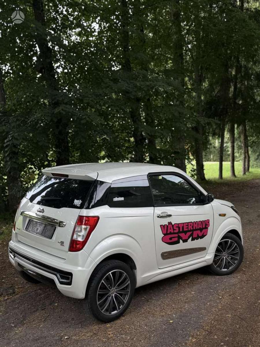 White Ligier JS 50 2017 in Taurage, with an engine capacity of 0.00 L and mileage of 53 thousand km for 8200 €, photo 5 on AUTOMOTO.COM.LV