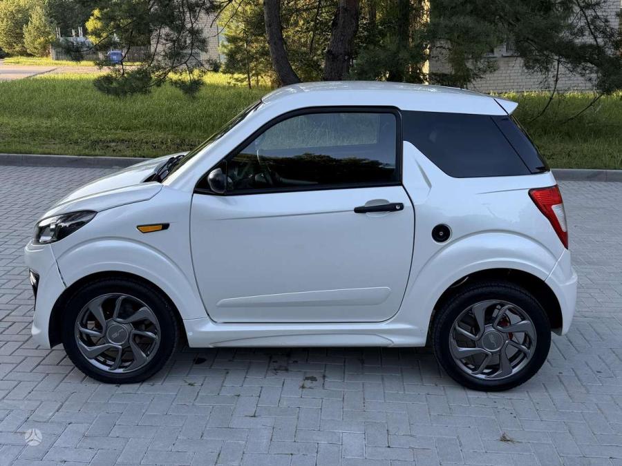Balts Ligier JS 50 2018 Prienai, ar dzinēja tilpumu 0.50 L un nobraukumu 32 tūkst. km par 6350 €, foto 3 vietnē AUTOMOTO.COM.LV