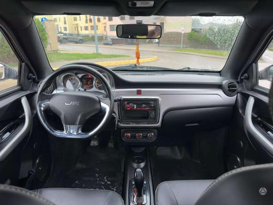 Balts Ligier JS 50 2020 Tauragė, ar dzinēja tilpumu 0.00 L un nobraukumu 36 tūkst. km par 7400 €, foto 11 vietnē AUTOMOTO.COM.LV