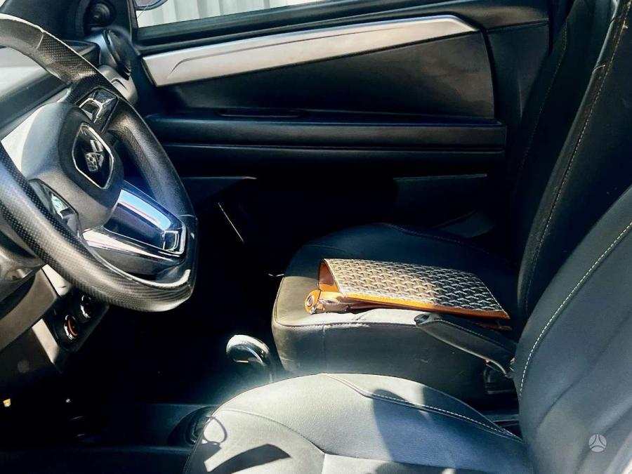 Balts Ligier JS 50 2022 Viļņa, ar dzinēja tilpumu 0.49 L un nobraukumu 27 tūkst. km par 9999 €, foto 11 vietnē AUTOMOTO.COM.LV