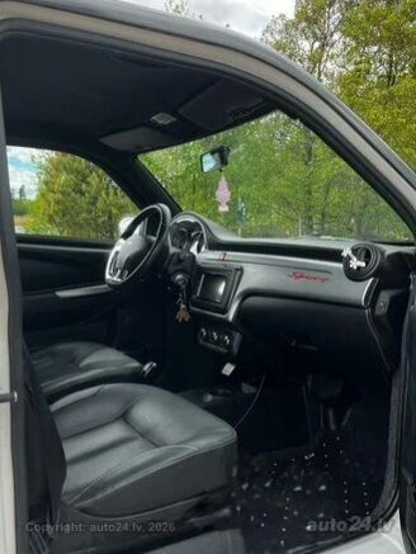 White Ligier JS 50 2020 in Tallinn, with an engine capacity of 0.50 L and mileage of 0 thousand km for 8800 €, photo 8 on AUTOMOTO.COM.LV