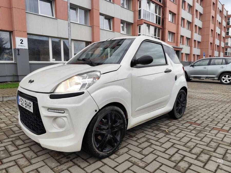 White Ligier JS 50 2016 in Radviliskis, with an engine capacity of 0.51 L and mileage of 39 thousand km for 6200 €, photo 1 on AUTOMOTO.COM.LV