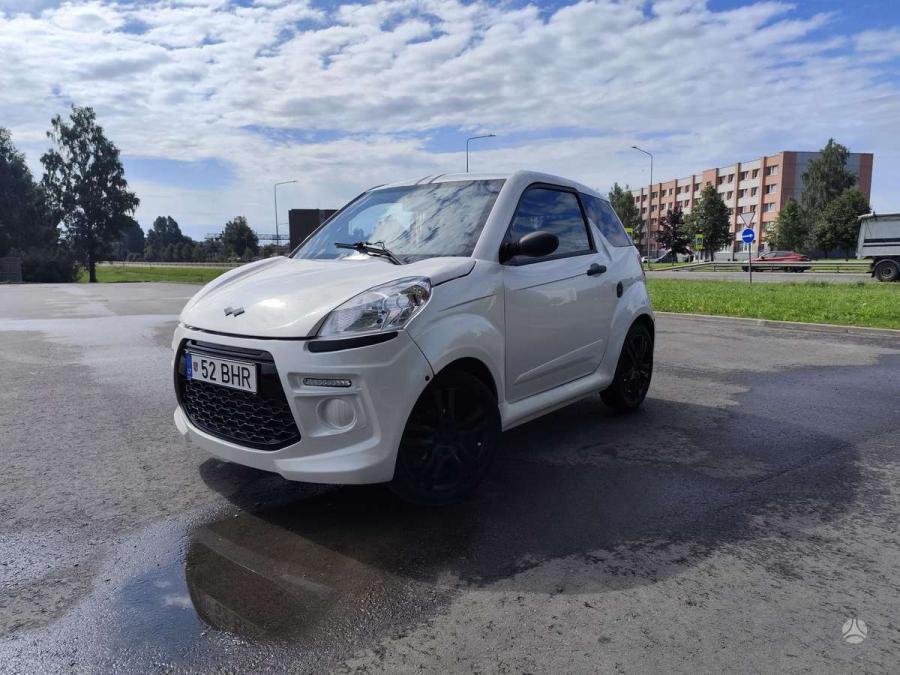 White Ligier JS 50 2016 in Radviliskis, with an engine capacity of 0.51 L and mileage of 39 thousand km for 6200 €, photo 6 on AUTOMOTO.COM.LV