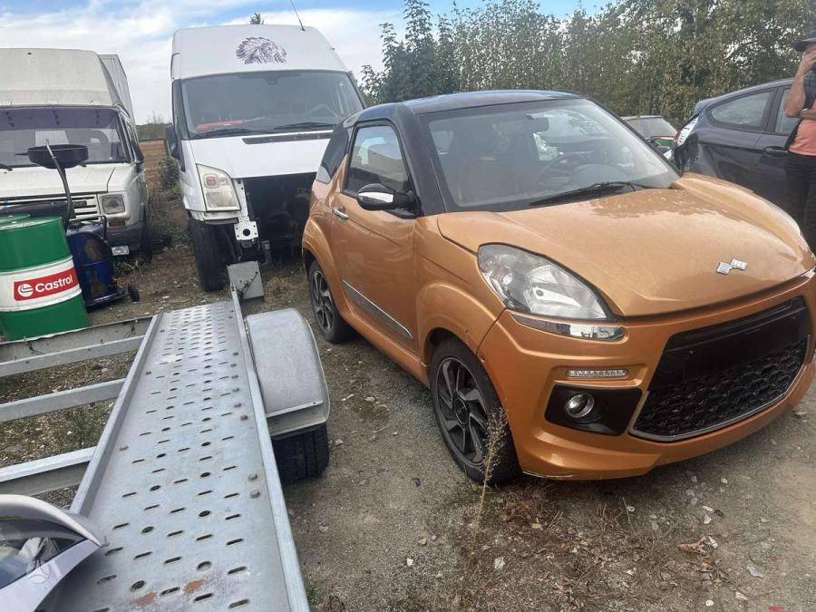 Dzeltens Ligier JS 50 2014 Ukmergė, ar dzinēja tilpumu 0.50 L un nobraukumu 33 tūkst. km par 4350 €, foto 3 vietnē AUTOMOTO.COM.LV