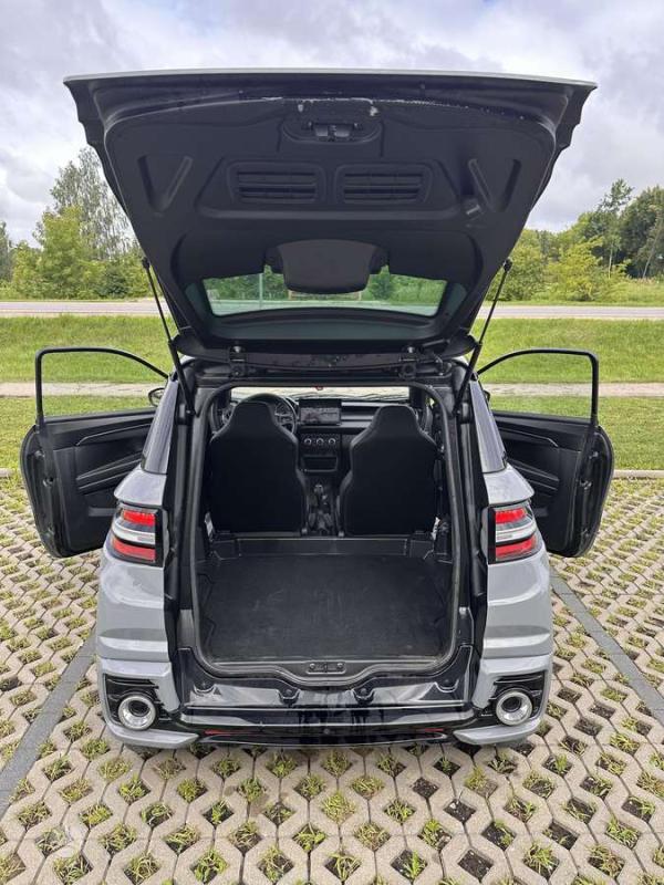 Pelēks Ligier JS 60 2024 Kauņa, ar dzinēja tilpumu 0.00 L un nobraukumu 4 tūkst. km par 14700 €, foto 10 vietnē AUTOMOTO.COM.LV