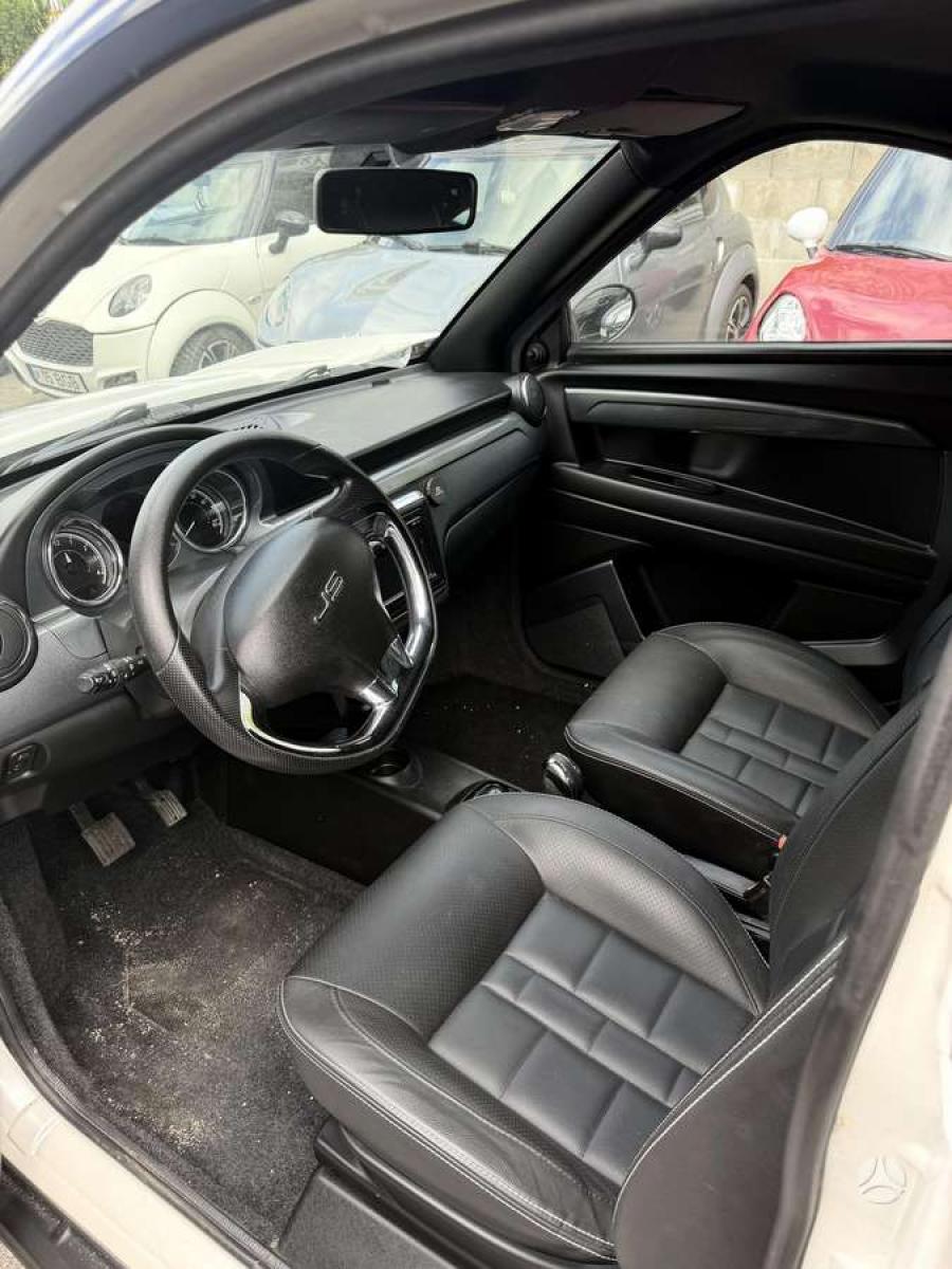 White Ligier JS 60 2020 in Vilnius, with an engine capacity of 0.50 L and mileage of 33 thousand km for 6200 €, photo 5 on AUTOMOTO.COM.LV