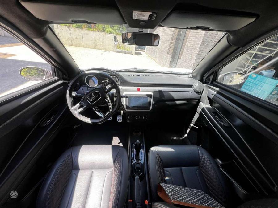 Balts Ligier JS 60 2021 Viļņa, ar dzinēja tilpumu 0.50 L un nobraukumu 17 tūkst. km par 11999 €, foto 23 vietnē AUTOMOTO.COM.LV