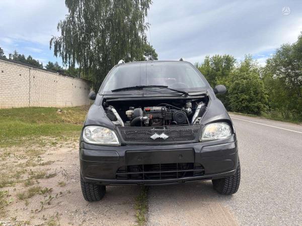 Black Ligier X-Too 2008 in Jonava, with an engine capacity of 0.51 L and mileage of 50 thousand km for 1450 €, photo 4 on AUTOMOTO.COM.LV