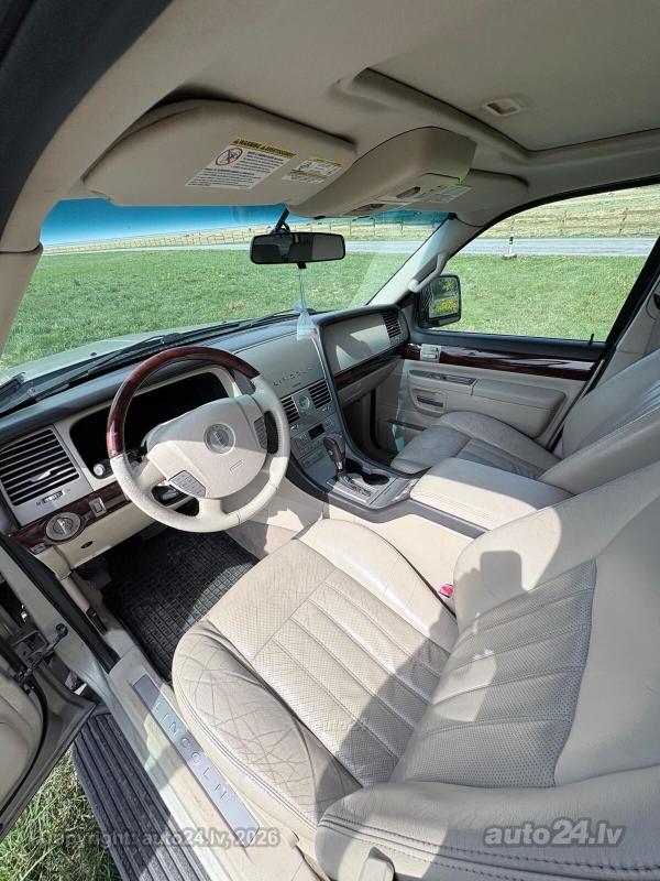 Beige Lincoln Aviator 2003 in Parnu, with an engine capacity of 4.60 L and mileage of 189 thousand km for 4000 €, photo 6 on AUTOMOTO.COM.LV