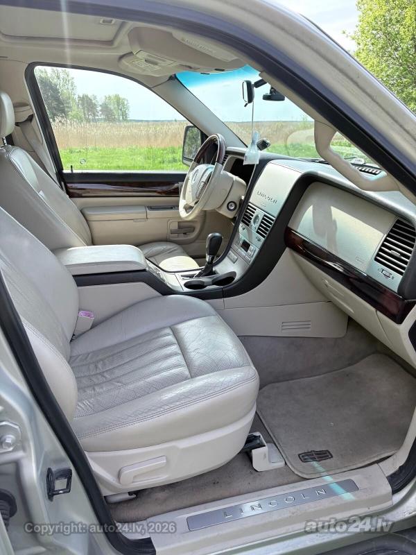 Beige Lincoln Aviator 2003 in Parnu, with an engine capacity of 4.60 L and mileage of 189 thousand km for 4000 €, photo 7 on AUTOMOTO.COM.LV
