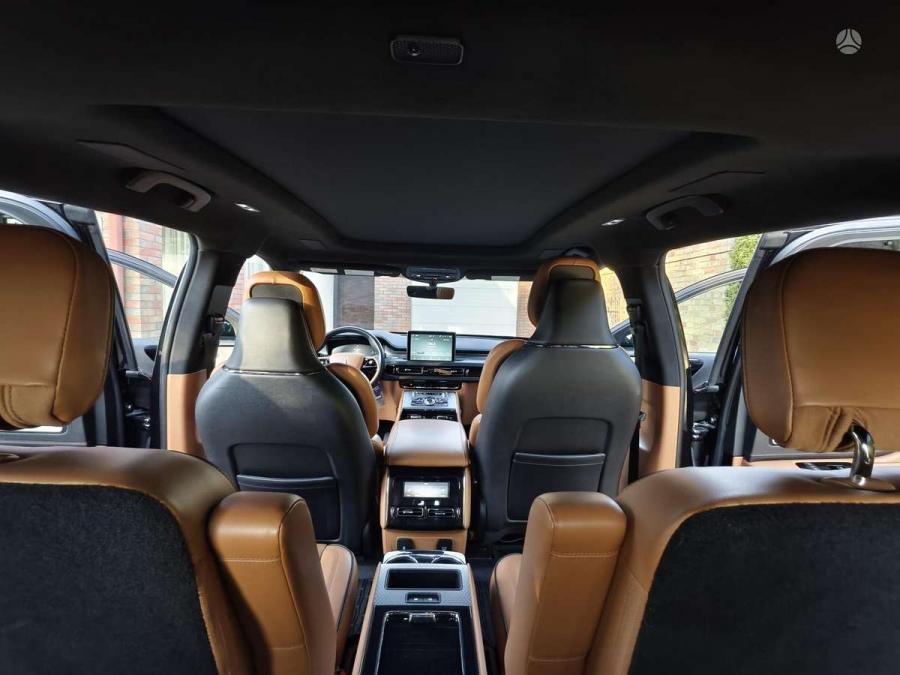 Melns Lincoln Aviator 2021 Šauļi, ar dzinēja tilpumu 3.00 L un nobraukumu 89 tūkst. km par 48500 €, foto 9 vietnē AUTOMOTO.COM.LV