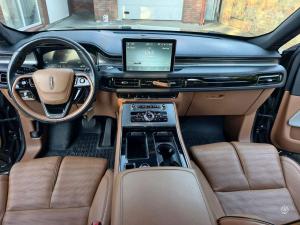 Melns Lincoln Aviator 2021 Šauļi, ar dzinēja tilpumu 3.00 L un nobraukumu 89 tūkst. km par 48500 €, foto 14 vietnē AUTOMOTO.COM.LV