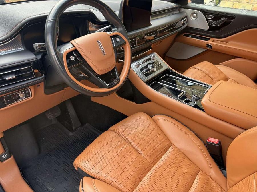 Melns Lincoln Aviator 2021 Šauļi, ar dzinēja tilpumu 3.00 L un nobraukumu 89 tūkst. km par 48500 €, foto 23 vietnē AUTOMOTO.COM.LV