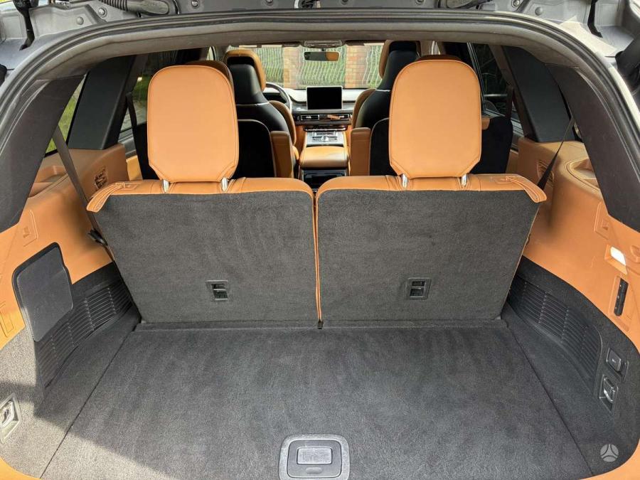 Melns Lincoln Aviator 2021 Šauļi, ar dzinēja tilpumu 3.00 L un nobraukumu 89 tūkst. km par 48500 €, foto 24 vietnē AUTOMOTO.COM.LV