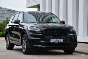 Black Lincoln Aviator 2023 in Vilnius, with an engine capacity of 2.96 L and mileage of 114 thousand km for 29500 €, photo 1 on AUTOMOTO.COM.LV