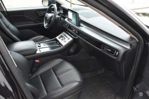 Melns Lincoln Aviator 2023 Viļņa, ar dzinēja tilpumu 2.96 L un nobraukumu 114 tūkst. km par 29500 €, foto 3 vietnē AUTOMOTO.COM.LV