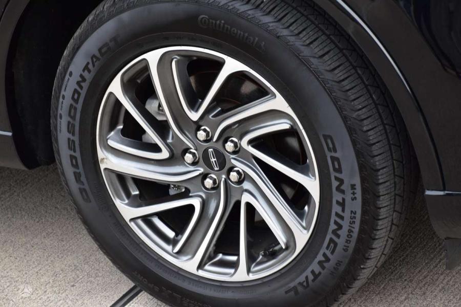Melns Lincoln Aviator 2023 Viļņa, ar dzinēja tilpumu 2.96 L un nobraukumu 114 tūkst. km par 29500 €, foto 6 vietnē AUTOMOTO.COM.LV
