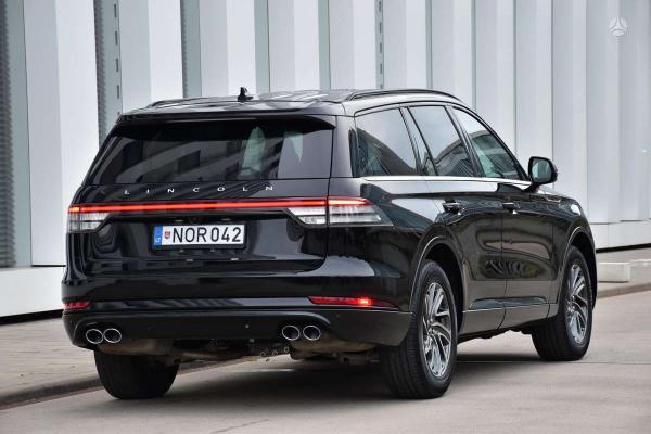 Melns Lincoln Aviator 2023 Viļņa, ar dzinēja tilpumu 2.96 L un nobraukumu 114 tūkst. km par 29500 €, foto 9 vietnē AUTOMOTO.COM.LV