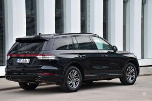 Melns Lincoln Aviator 2023 Viļņa, ar dzinēja tilpumu 2.96 L un nobraukumu 114 tūkst. km par 29500 €, foto 13 vietnē AUTOMOTO.COM.LV