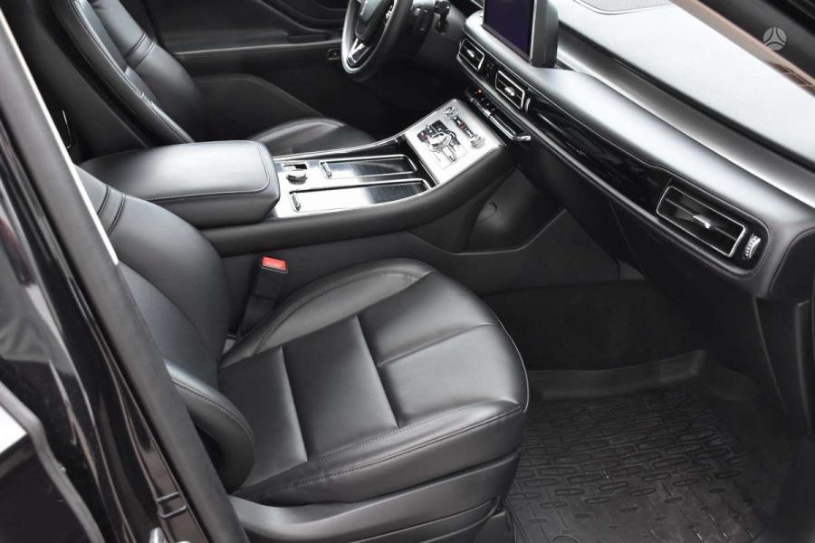 Melns Lincoln Aviator 2023 Viļņa, ar dzinēja tilpumu 2.96 L un nobraukumu 114 tūkst. km par 29500 €, foto 16 vietnē AUTOMOTO.COM.LV