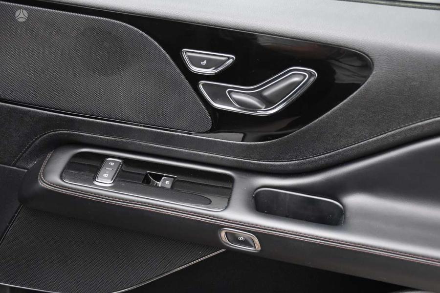Melns Lincoln Aviator 2023 Viļņa, ar dzinēja tilpumu 3.00 L un nobraukumu 114 tūkst. km par 25990 €, foto 8 vietnē AUTOMOTO.COM.LV