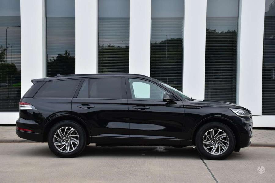 Melns Lincoln Aviator 2023 Viļņa, ar dzinēja tilpumu 3.00 L un nobraukumu 114 tūkst. km par 25990 €, foto 15 vietnē AUTOMOTO.COM.LV