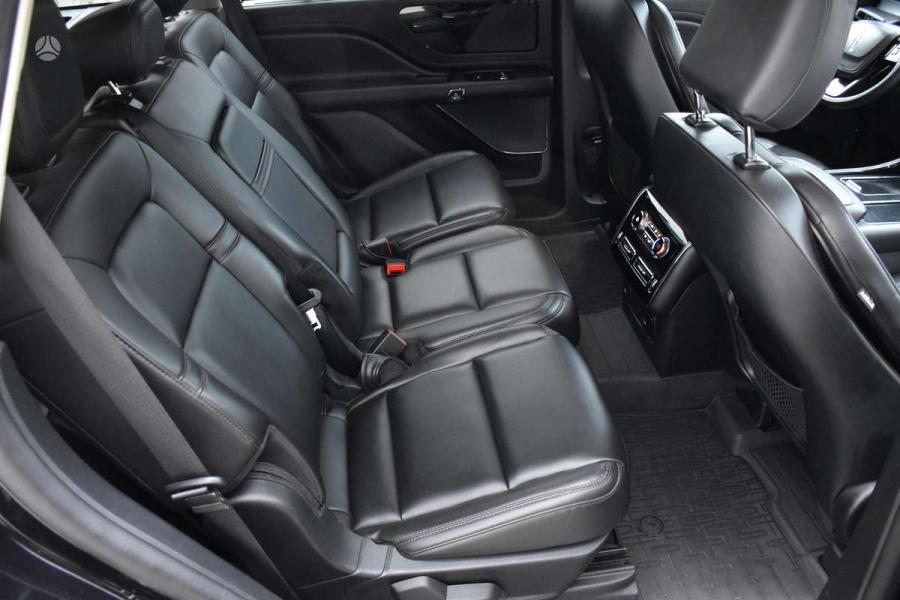 Melns Lincoln Aviator 2023 Viļņa, ar dzinēja tilpumu 3.00 L un nobraukumu 114 tūkst. km par 25990 €, foto 16 vietnē AUTOMOTO.COM.LV