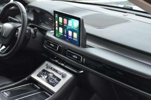 Melns Lincoln Aviator 2023 Viļņa, ar dzinēja tilpumu 3.00 L un nobraukumu 114 tūkst. km par 25990 €, foto 37 vietnē AUTOMOTO.COM.LV