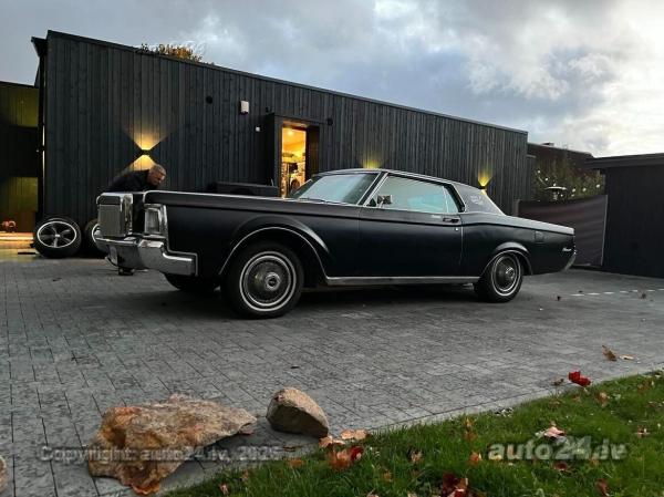 Melns Lincoln Continental 1969 Tallina, ar dzinēja tilpumu 7.60 L un nobraukumu 0 tūkst. km par 16000 €, foto 6 vietnē AUTOMOTO.COM.LV