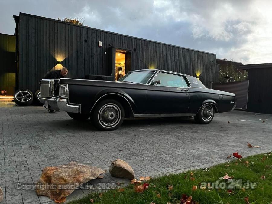 Black Lincoln Continental 1969 in Tallinn, with an engine capacity of 7.60 L and mileage of 0 thousand km for 16000 €, photo 7 on AUTOMOTO.COM.LV