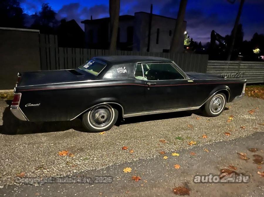 Black Lincoln Continental 1969 in Tallinn, with an engine capacity of 7.60 L and mileage of 0 thousand km for 16000 €, photo 17 on AUTOMOTO.COM.LV