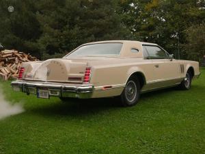 Brūns Lincoln Continental 1978 Viļņa, ar dzinēja tilpumu 7.50 L un nobraukumu 60 tūkst. km par 18000 €, foto 5 vietnē AUTOMOTO.COM.LV