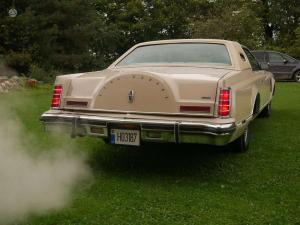 Brūns Lincoln Continental 1978 Viļņa, ar dzinēja tilpumu 7.50 L un nobraukumu 60 tūkst. km par 18000 €, foto 9 vietnē AUTOMOTO.COM.LV