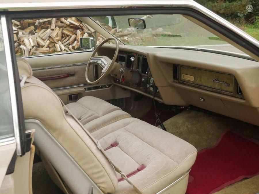 Brūns Lincoln Continental 1978 Viļņa, ar dzinēja tilpumu 7.50 L un nobraukumu 60 tūkst. km par 18000 €, foto 14 vietnē AUTOMOTO.COM.LV
