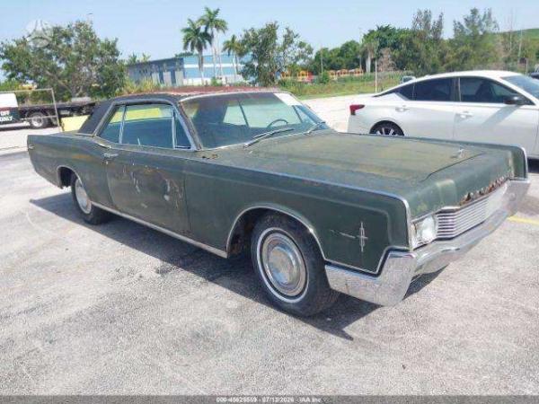 Zaļš Lincoln Continental 1966 Klaipėda, ar dzinēja tilpumu 0.00 L un nobraukumu 112 tūkst. km par 3425 €, foto 2 vietnē AUTOMOTO.COM.LV