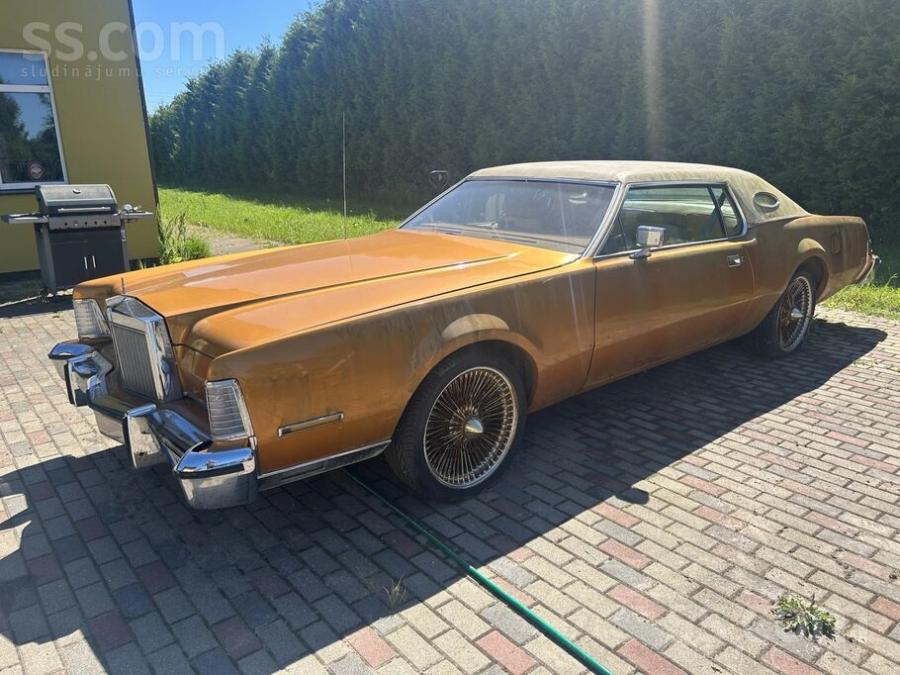 Yellow Lincoln Continental 1976 in Liepaja, with an engine capacity of 7.50 L and mileage of 83 thousand km for 11200 €, photo 3 on AUTOMOTO.COM.LV