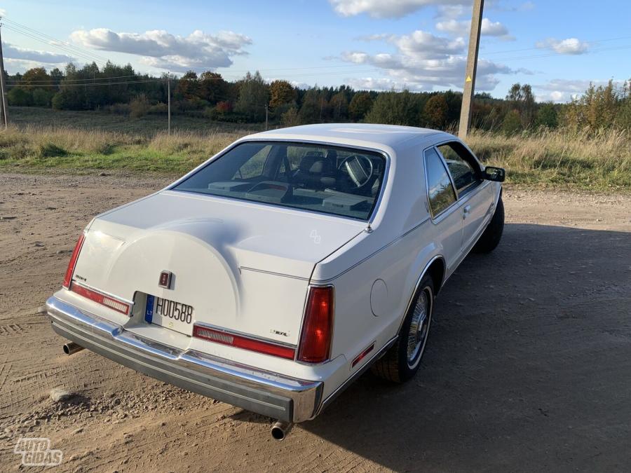 White Lincoln Mark 1990 in Vilnius, with an engine capacity of 5.00 L and mileage of 44 thousand km for 17500 €, photo 12 on AUTOMOTO.COM.LV