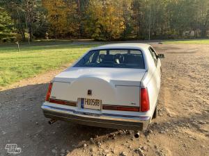 White Lincoln Mark 1990 in Vilnius, with an engine capacity of 5.00 L and mileage of 44 thousand km for 17500 €, photo 14 on AUTOMOTO.COM.LV