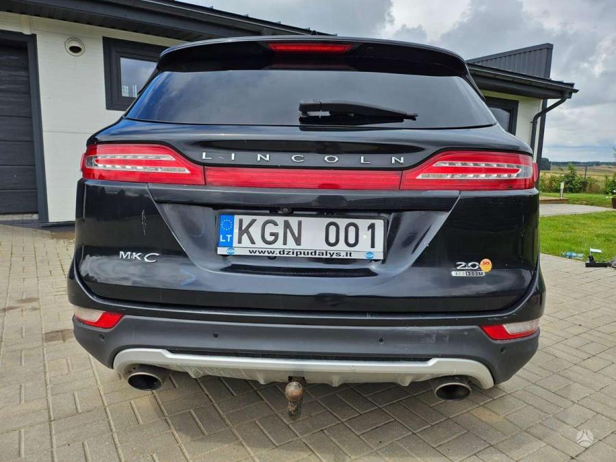 Black Lincoln MKC 2015 in Kaisiadorys, with an engine capacity of 2.00 L and mileage of 126 thousand km for 9500 €, photo 8 on AUTOMOTO.COM.LV