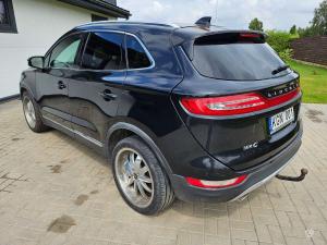 Black Lincoln MKC 2015 in Kaisiadorys, with an engine capacity of 2.00 L and mileage of 126 thousand km for 9500 €, photo 9 on AUTOMOTO.COM.LV