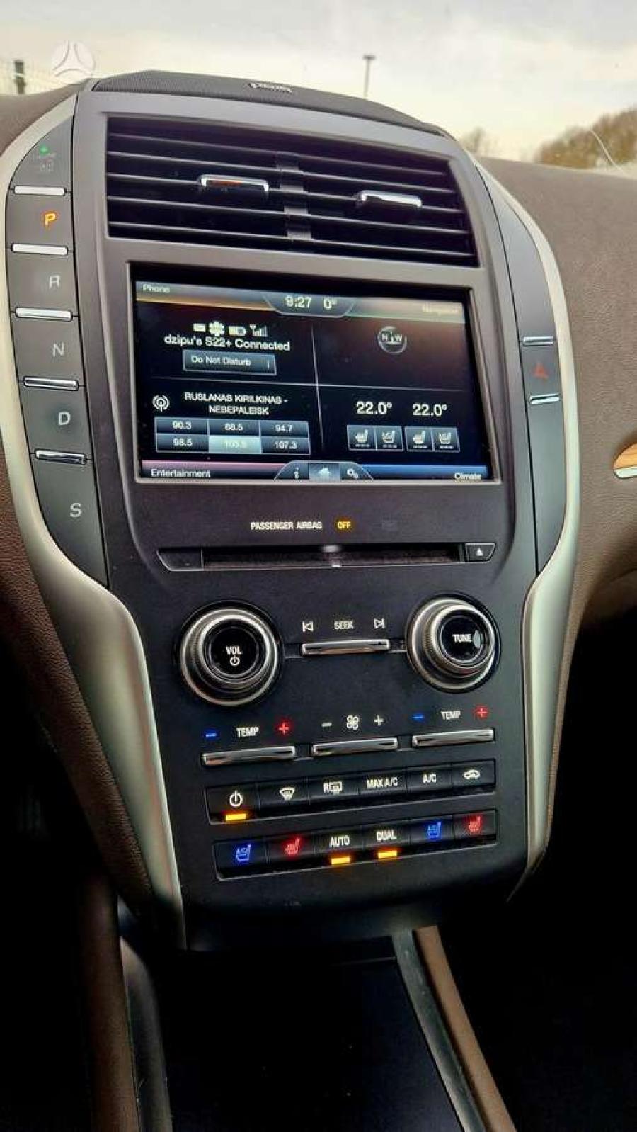 Black Lincoln MKC 2015 in Kaisiadorys, with an engine capacity of 2.00 L and mileage of 126 thousand km for 9500 €, photo 12 on AUTOMOTO.COM.LV