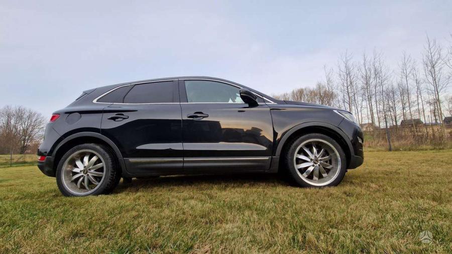 Black Lincoln MKC 2015 in Kaisiadorys, with an engine capacity of 2.00 L and mileage of 126 thousand km for 9500 €, photo 16 on AUTOMOTO.COM.LV