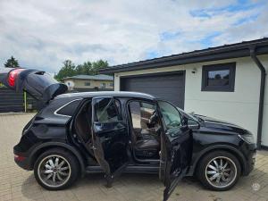 Black Lincoln MKC 2015 in Kaisiadorys, with an engine capacity of 2.00 L and mileage of 126 thousand km for 9500 €, photo 25 on AUTOMOTO.COM.LV