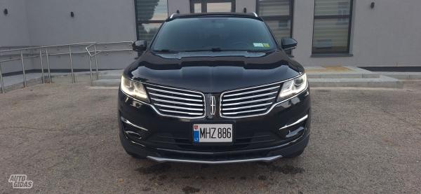 Black Lincoln MKC 2018 in Pagegiai, with an engine capacity of 1.90 L and mileage of 81 thousand km for 15900 €, photo 1 on AUTOMOTO.COM.LV